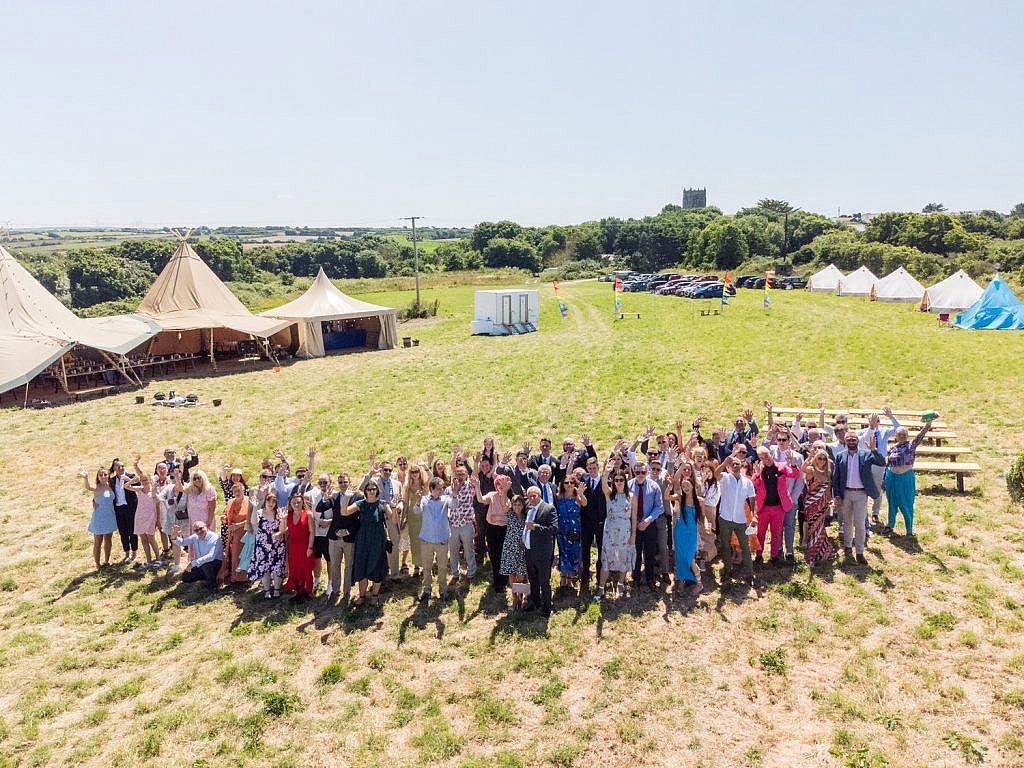 Group Photos and 8 Tips for Capturing Them